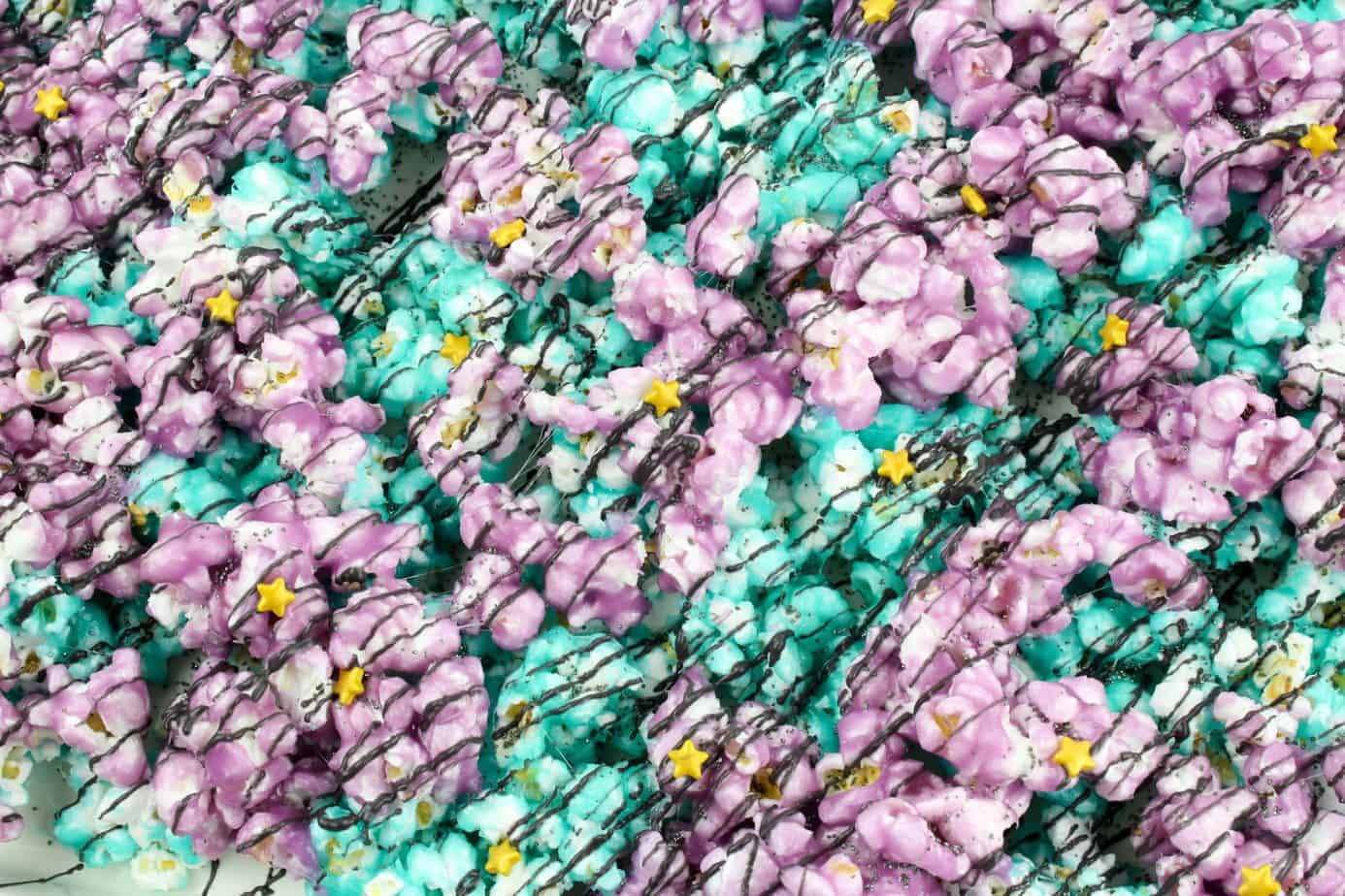 Galaxy Popcorn: Perfect For Star Wars Movie Night