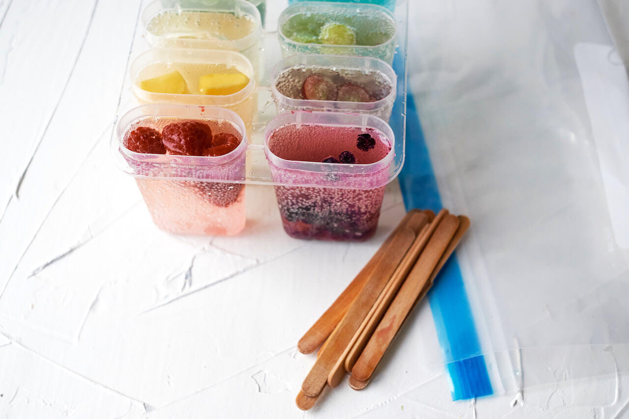 Rainbow Popsicles : Fruit Filled Popsicles of Every Color!
